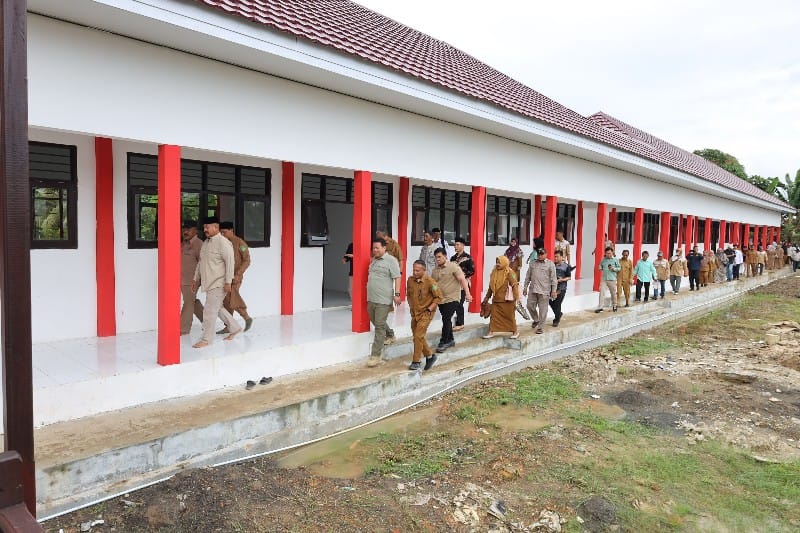 SMP Baru Hadir di Desa Separi, Warga: Kini Anak Kami Tak Perlu Lagi ...